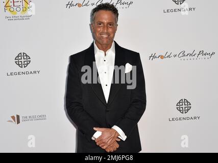 Philip Esformes arrives at the 15th Annual Harold and Carole Pump ...