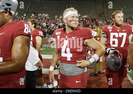 Washington State quarterback Gage Gubrud (4) gets ready for a play ...