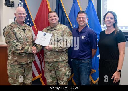 CRYSTAL CITY, VA. (Aug. 26, 2022) – Lt. Gen. Michael Schmidt (2nd from ...
