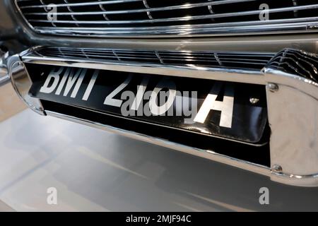 1965 Aston Martin DB5, front 3/4 view including the Superleggera ...