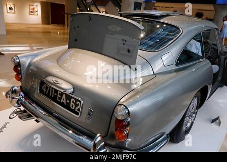 1965 Aston Martin DB5 rear light cluster Stock Photo - Alamy