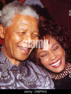 Whitney Houston 1994 Photo By John Barrett/PHOTOlink Stock Photo - Alamy