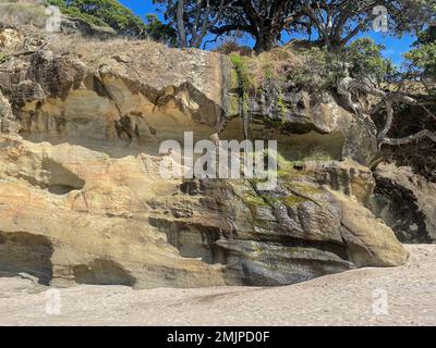The view of rock formation at Homunga Bay, Waikato region, New Zealand ...