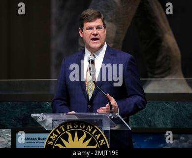 Kirk Johnson, Sant Director of Smithsonian's National Museum of Natural ...
