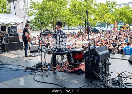 Justin Tessier, left, and Tarek Jafar of The Blue Stones perform at the ...