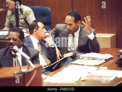 Double murder defendant O.J. Simpson, left, and his attorney Robert ...