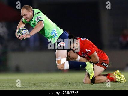 Josh Timu of the Highlanders (left) in action during the Super Rugby ...