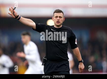 Referee Josh Smith during the Emirates FA Cup Third Round match ...