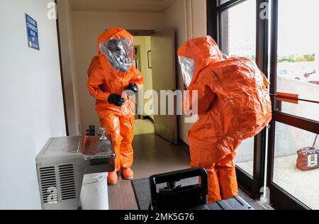 A team of two Kentucky National Guardsmen with the 75th Troop Command's ...