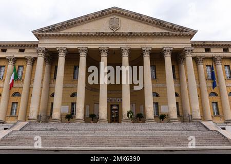 Verona center's Palazzo Barbieri, historic building Stock Photo - Alamy