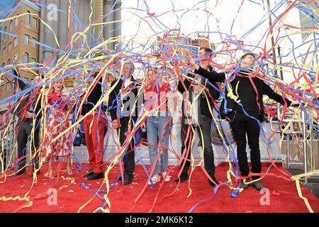 "Avengers: Endgame" cast members, Paul Rudd, from left, Scarlett ...