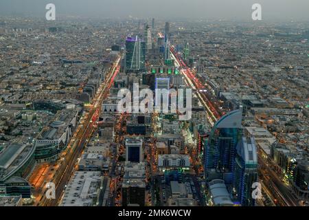 Sky Bridge at Kingdom Center, Riyadh, Saudi Arabia Stock Photo - Alamy