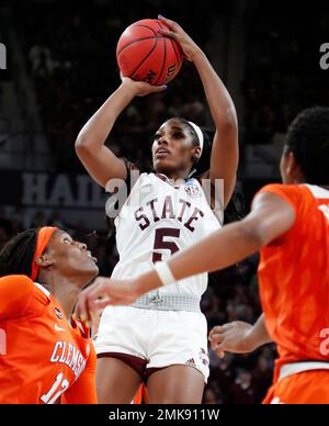 Mississippi State forward Anriel Howard (5) dribbles up court past ...
