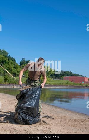 GREAT LAKES, Il. (Sep. 9, 2022) Capt. Mark Zematis, Naval Station Great ...