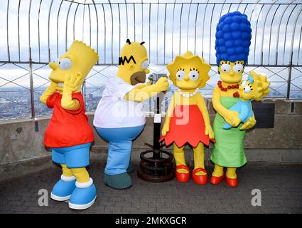 THE SIMPSONS, from left: Marge Simpson (voice: Julie Kavner), Krusty the Clown (voice: Dan ...