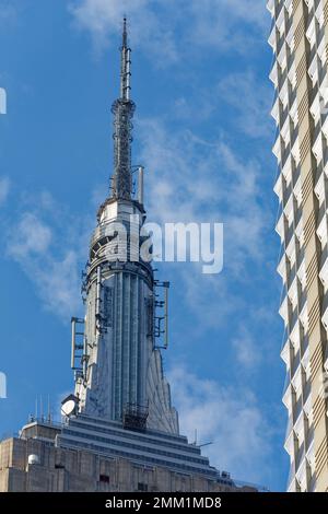 NYC: Empire State Building’s signature mast, originally conceived as a dirigible mooring mast ...