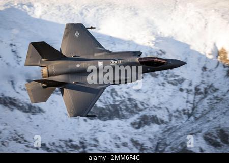 USAF F-35A Lightning II "Axe" flight from RAF Lakenheath 495th ...