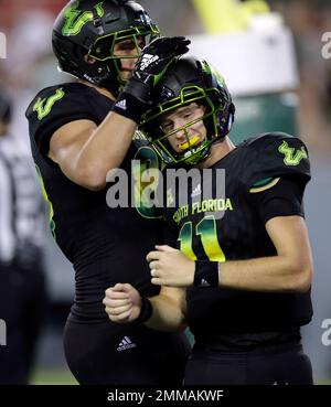 South Florida quarterback Blake Barnett (11) gets in for a touchdown ...