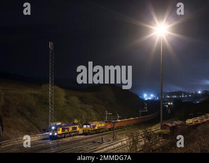DB Cargo and GB Rail Freight class 60 and 66 diesel locomotives hauling ...