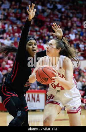 Rutgers Scarlet Knights center Kassondra Brown (22) during a game ...