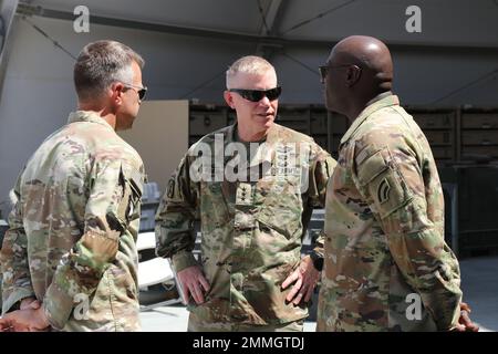 U.S. Army Lt. Col. James Fowler, outgoing commander of the S.C. Army ...