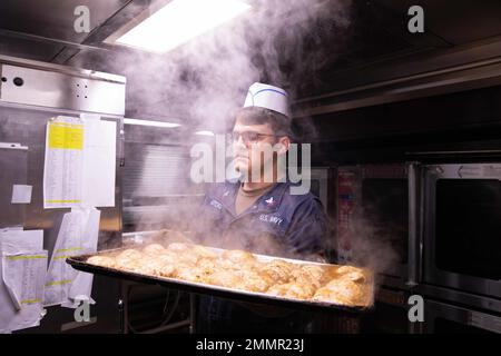 220922-N-LK647-0001 ATLANTIC OCEAN (Sept. 22, 2022) Fire Controlman ...