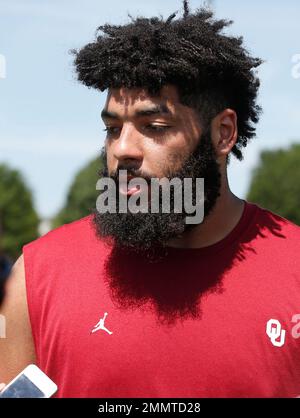 Oklahoma offensive lineman Cody Ford runs the 40-yard dash at the NFL ...