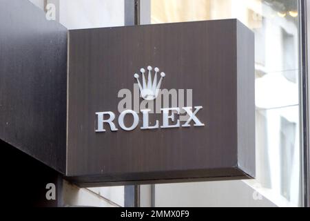 Rolex / Store / Logo / Uhrenmarke Stock Photo - Alamy