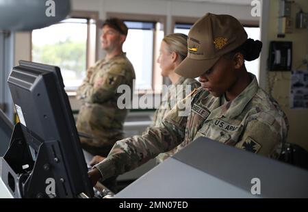 Soldiers of the 8th Special Troops Battalion, 8th Theater Sustainment ...