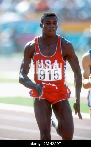 CARL LEWIS USA 100m sprint at world athletics championship in Helsinki ...
