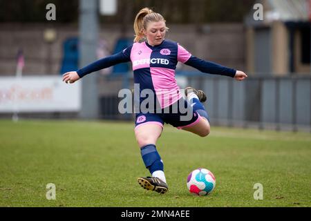 Erin Corrigan (15 Dulwich Hamlet) in action Stock Photo - Alamy