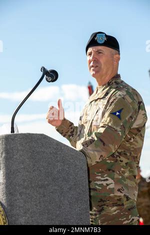U.S. Army Lt. Gen. Pat White, III Armored Corps Commanding General ...