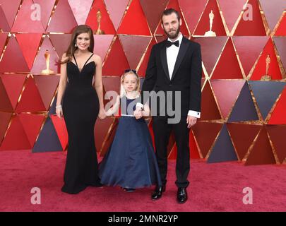 Chris Overton, left, and Rachel Shenton, winners of the award for best ...