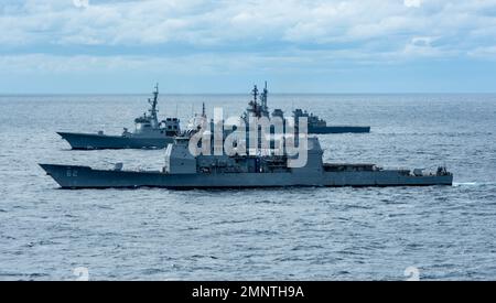 221006-N-DW158-1123 SEA OF JAPAN (Oct 6, 2022) Ships from the U.S ...