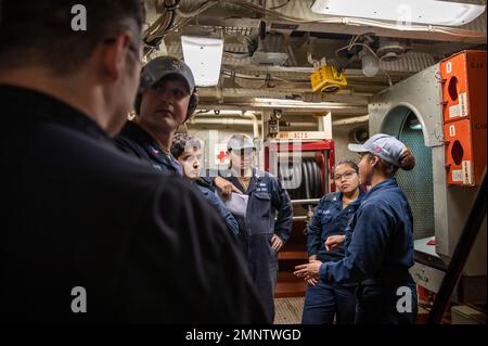 THE MINCH (Oct. 6, 2022) Right, Gas Turbine Systems Technician ...