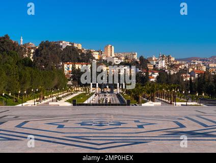 Plaza of Emir Abdelkader Mosque, Constantine city, Algeria Stock Photo ...
