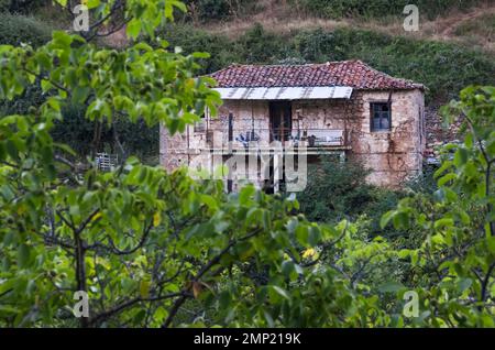 old stone house in Zarouhla village. Achaia, Greece Stock Photo - Alamy