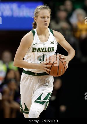Baylor guard Kristy Wallace (4) and Kansas guard Kylee Kopatich (33 ...