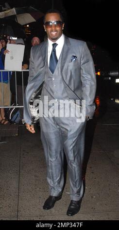 Dennis Quaid and Sean "P-Diddy" Combs sign autographs and pose for fans ...
