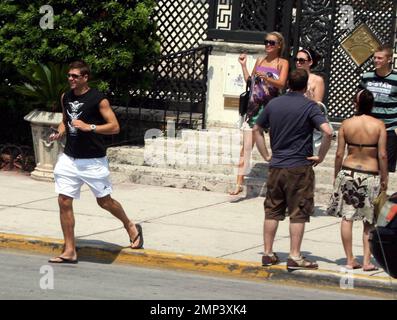 Exclusive!! Steven Gerrard, Alex Curran and friends pose for photos ...