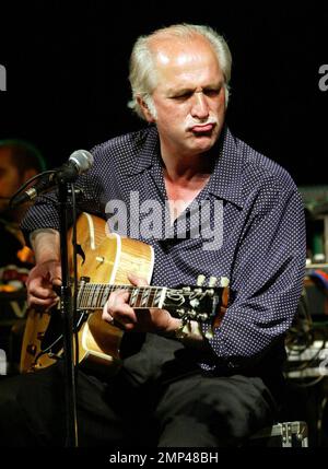 The great British guitarist Steve Phillips performs in concert at Lago ...
