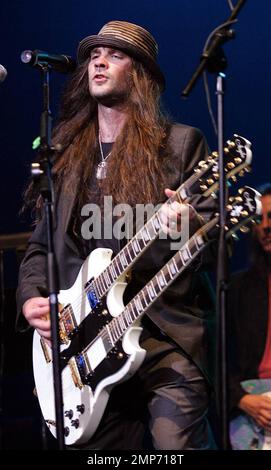 Singer Bo Bice performs as part of the 40 Years Ago Today concert at ...