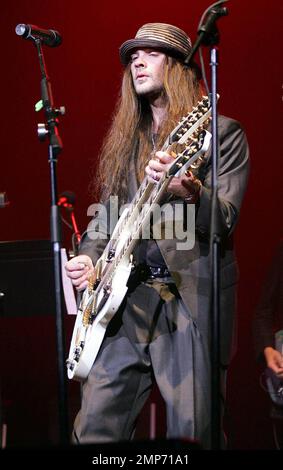 Singer Bo Bice performs as part of the 40 Years Ago Today concert at ...