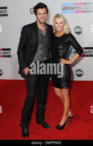 Luke Bryan walks walks the red carpet at the 2012 CMT Artists of the ...