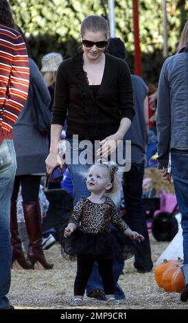 Actress Amy Adams spends a day at Mr Bones Pumpkin Patch with husband ...
