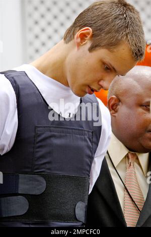 Recently captured fugitive Colton Harris-Moore, 19, aka the 'Barefoot ...