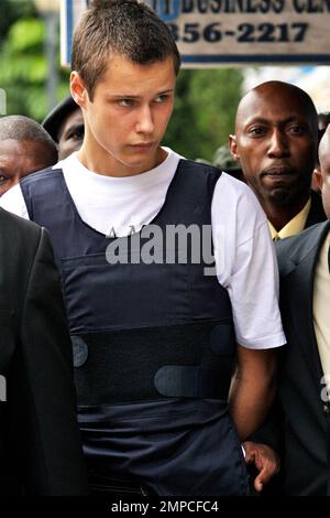 Recently captured fugitive Colton Harris-Moore, 19, aka the 'Barefoot ...