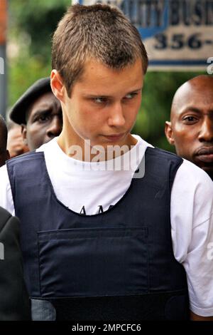 Recently captured fugitive Colton Harris-Moore, 19, aka the 'Barefoot ...