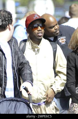 EXCLUSIVE!! Outkast rapper Big Boi arrives in London after a journey on ...