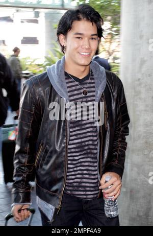 EXCLUSIVE!! "Twilight" star Boo Boo Stewart arrives at LAX as he heads ...